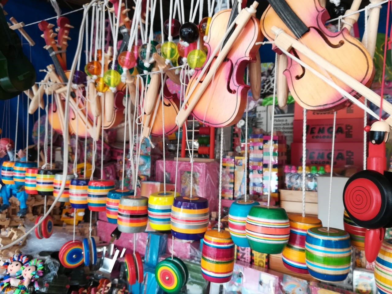 El juguete tradicional y las artesanías en México | Patarata.com.mx